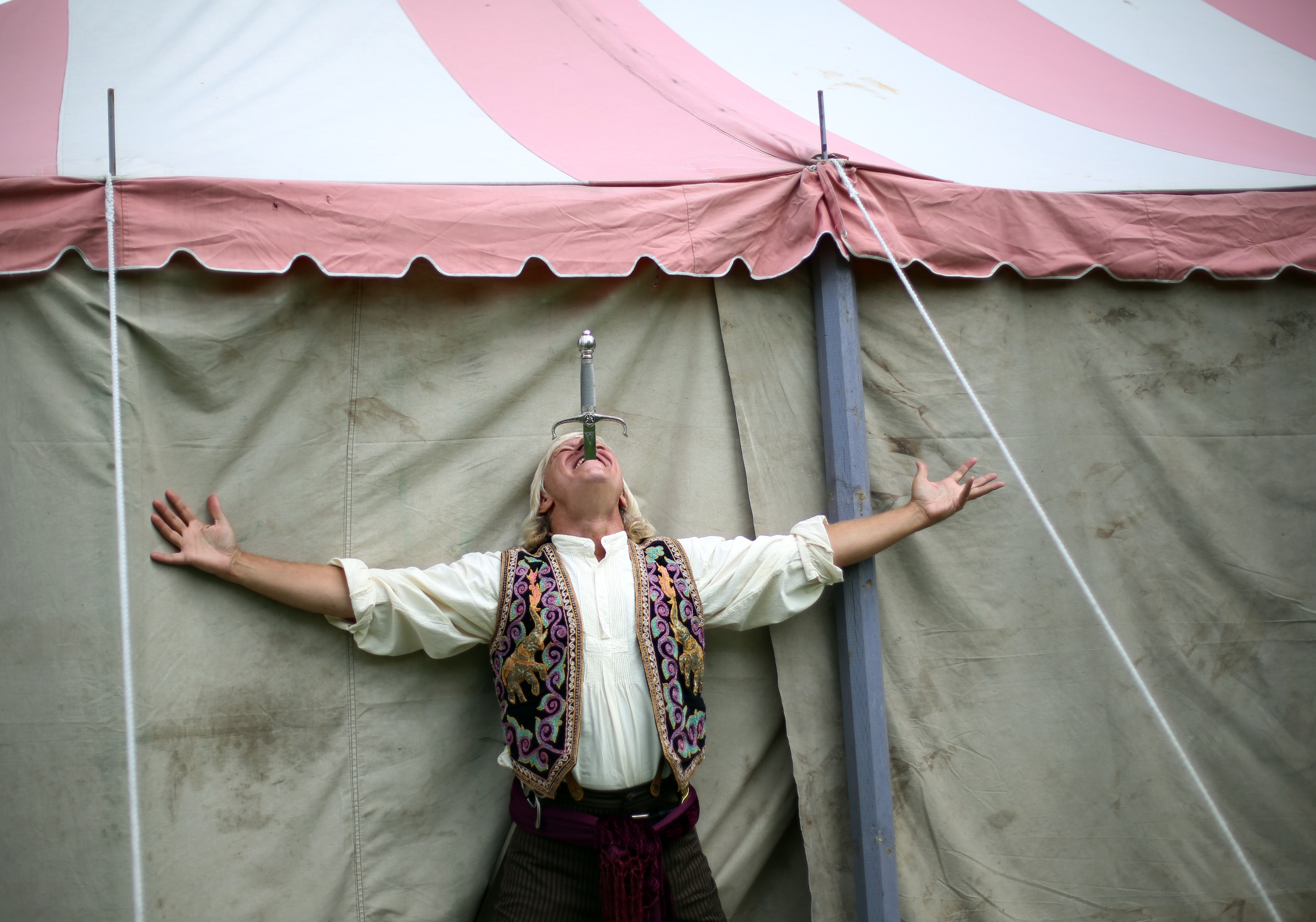 Press Room - Dan Meyer Sword Swallow Documents, Images and Footage for ...